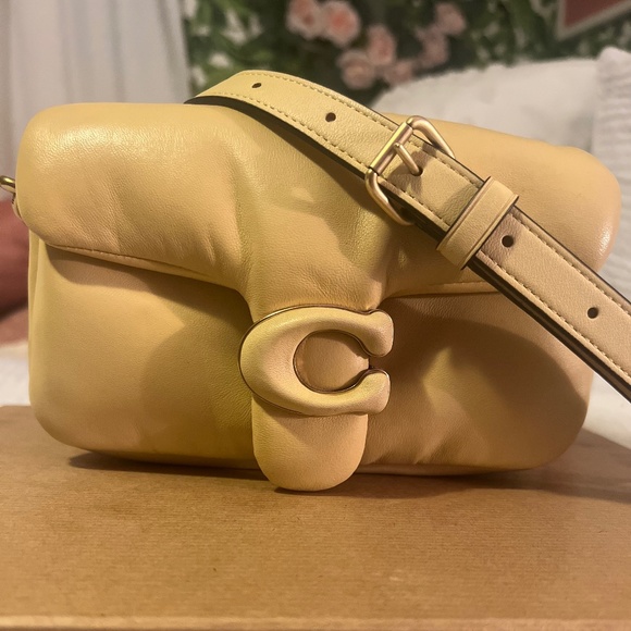 Coach and Four | Bags | Coach Pillow Tabby Leather Shoulder Bag 6 ...